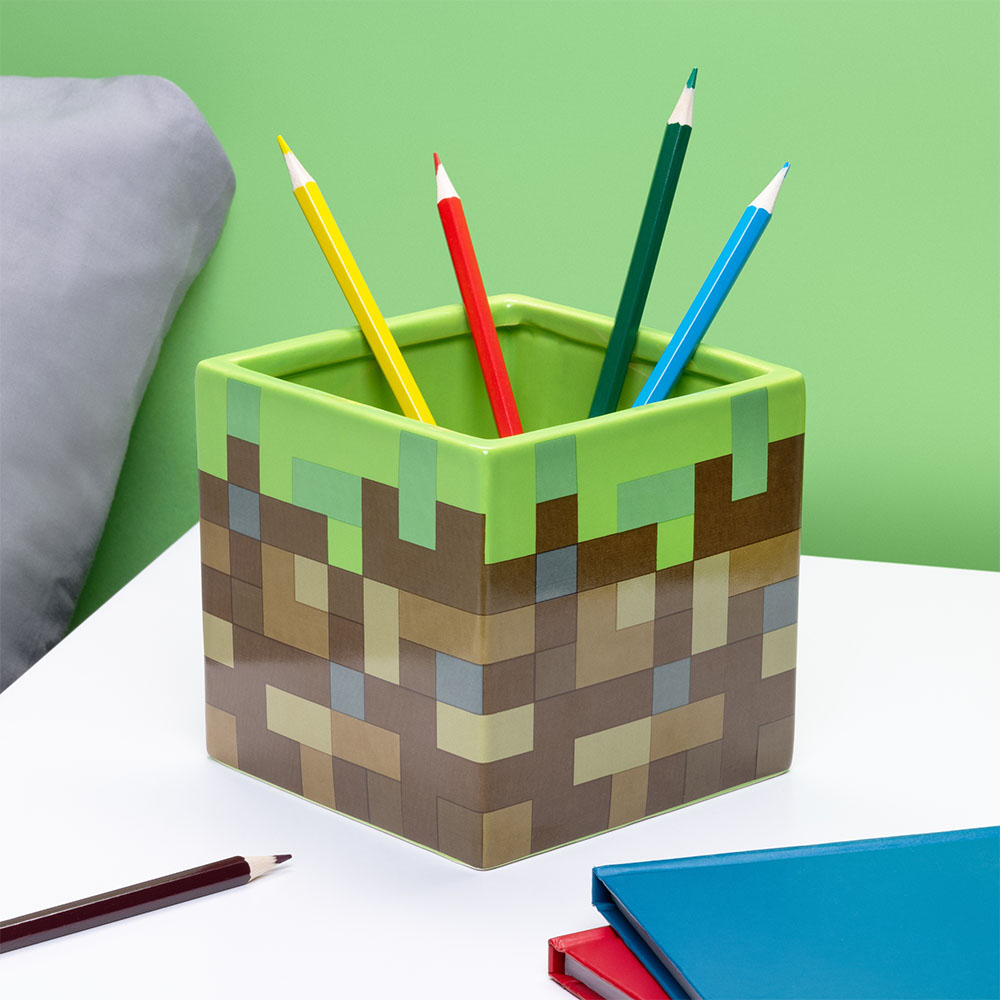 Minecraft - Pen & Plant Pot - Toys and Collectibles - EB Games New Zealand