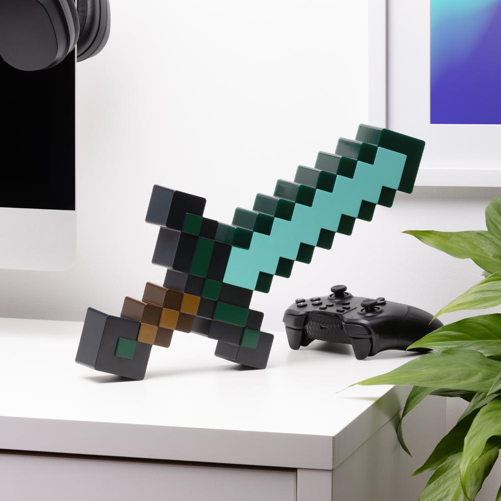 Minecraft - Diamond Sword Light - Things For Home - ZiNG Pop Culture