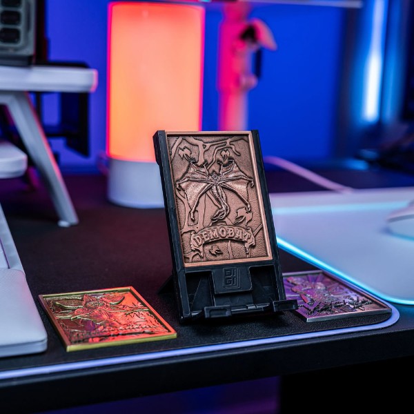 Stranger Things - Metal Digiplate Starter Pack with Phone Stand - Toys ...