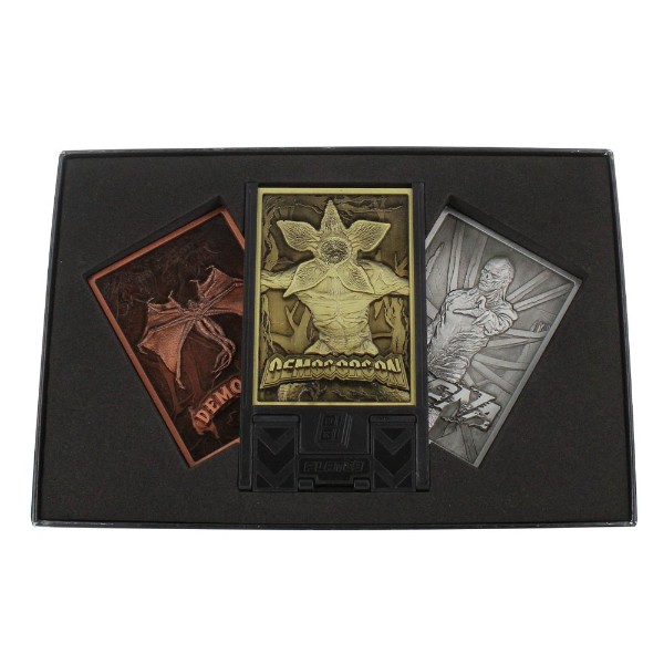 Stranger Things - Metal Digiplate Starter Pack with Phone Stand - Toys ...