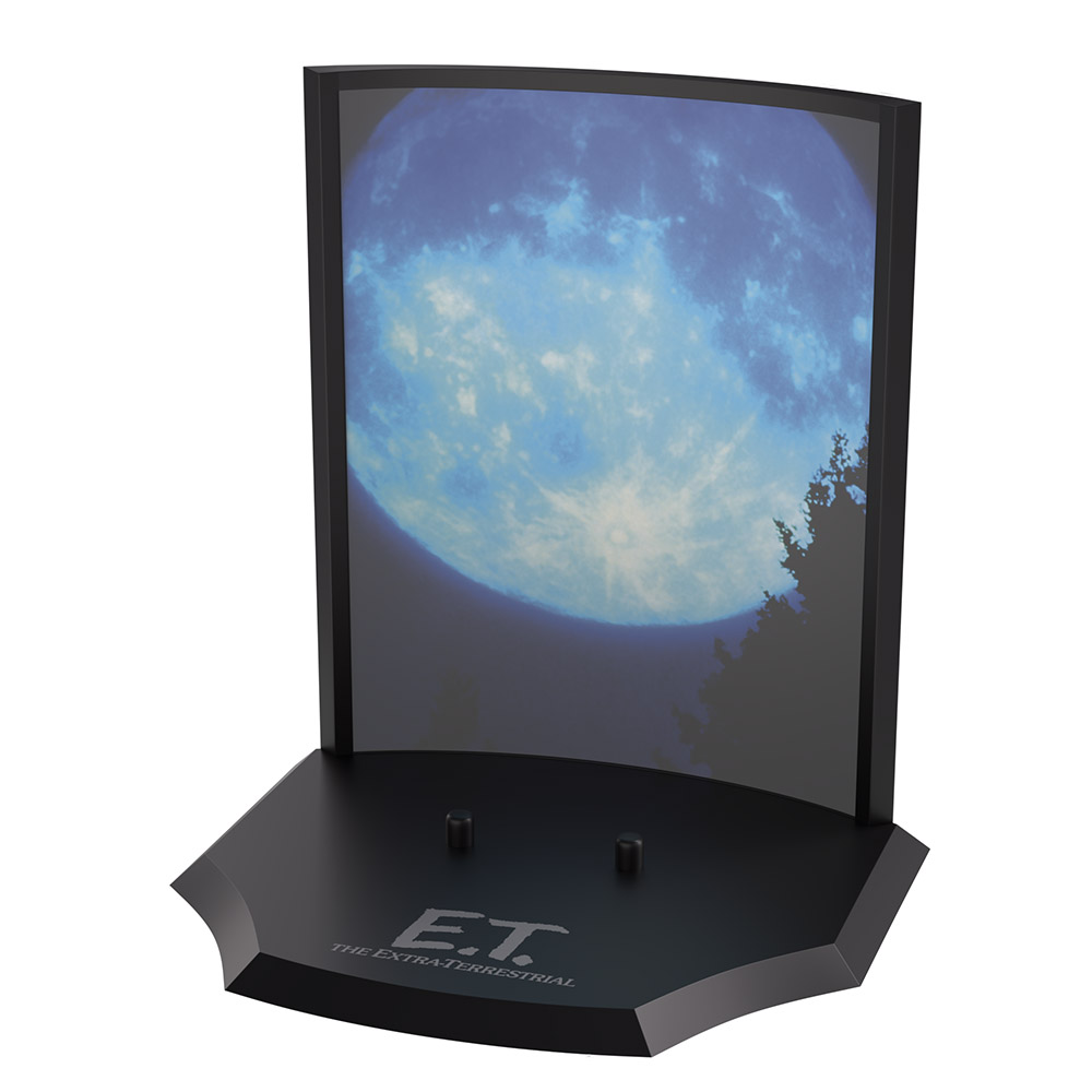 E.T. the Extra-Terrestrial - Over The Moon Diorama Figure - Toys and ...