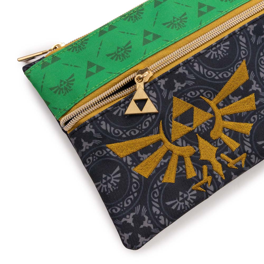 The Legend of Zelda - Hylian Crest Pencil Case - Toys and Collectibles ...