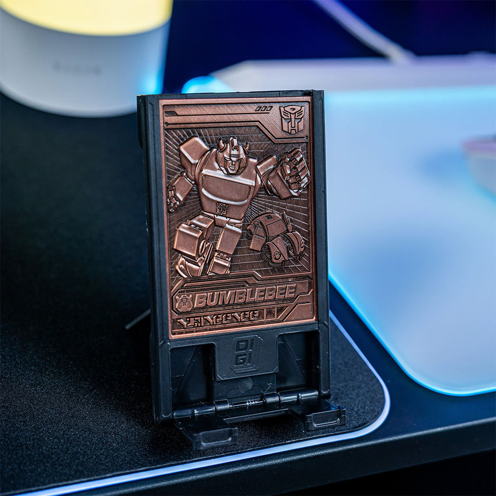 Transformers - Metal Digiplate Starter Pack with Phone Stand - Toys and ...