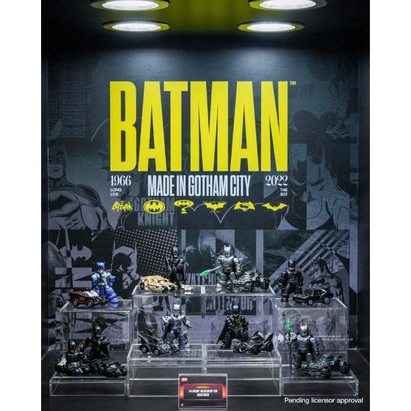 DC Comics - Batman Defender Blokee Model Kit Blind Box (Single Box ...